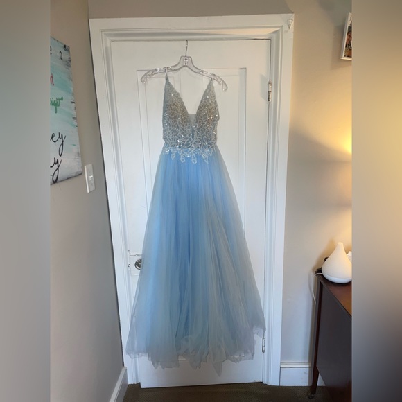 Vienna Prom | Dresses | Vienna Prom Dress | Poshmark